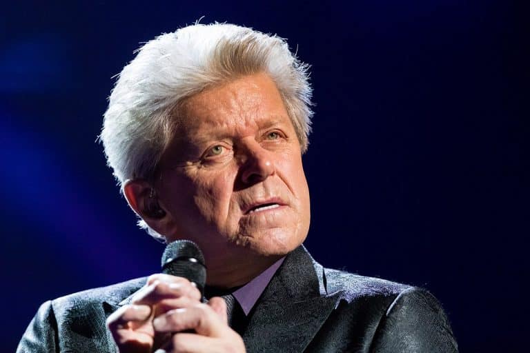 How Peter Cetera Shaped Chicago’s Sound - GigWise