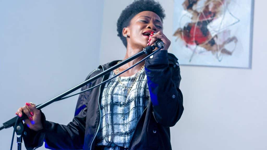 Enhance Your Singing Voice with Diaphragm Control Techniques - GigWise