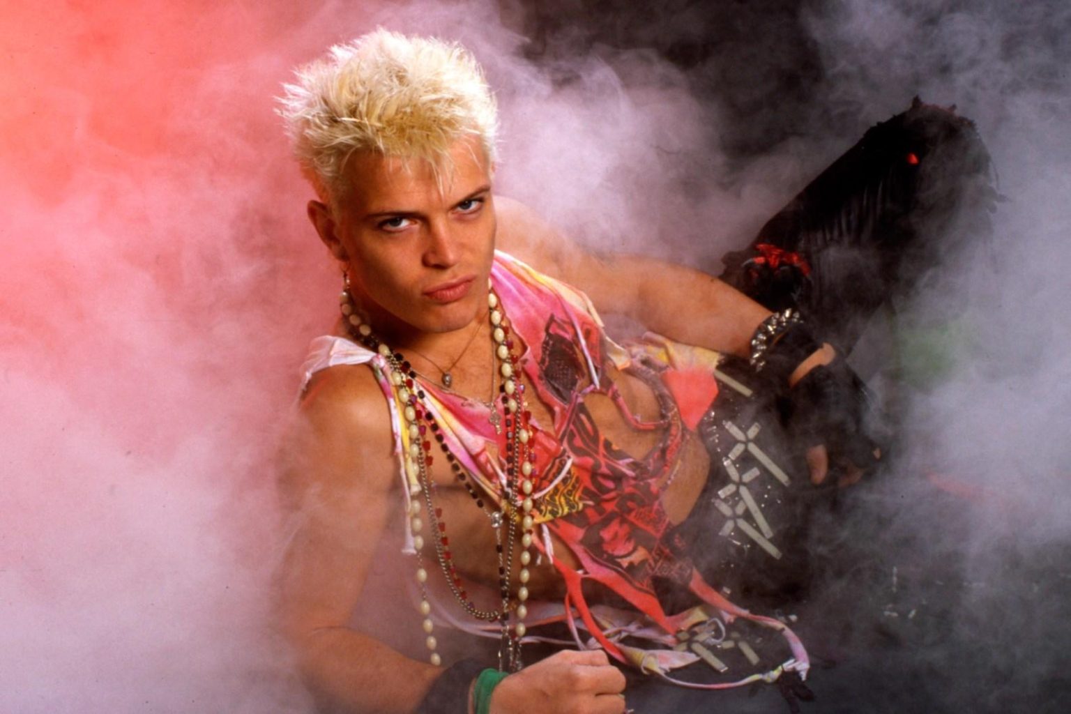 50 Legendary Male Singers of the 80s and 90s - GigWise