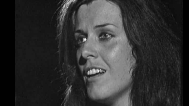 30 Legendary Female Singers of 60s Folk Music - GigWise