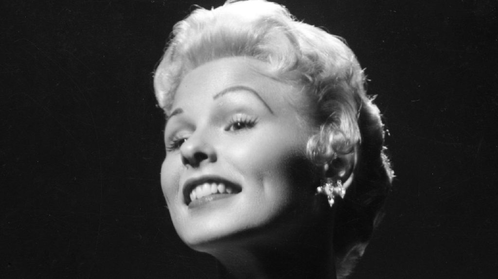 30 Legendary Female Singers of 60s Folk Music - GigWise