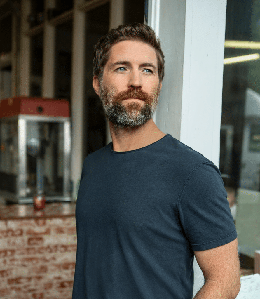 Who are the Most Famous Baritone Country Singers? - GigWise