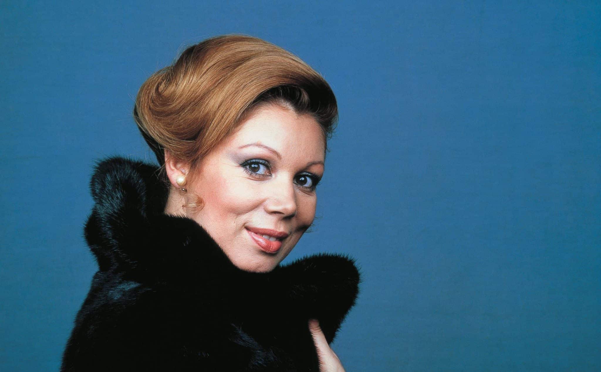 Top 10 Mezzo Soprano Singers of All Time - GigWise