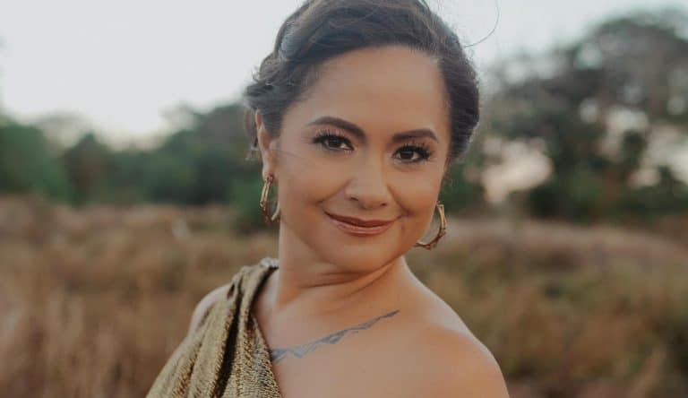 34 Famous Hawaiian Female Singers You Need to Know - GigWise