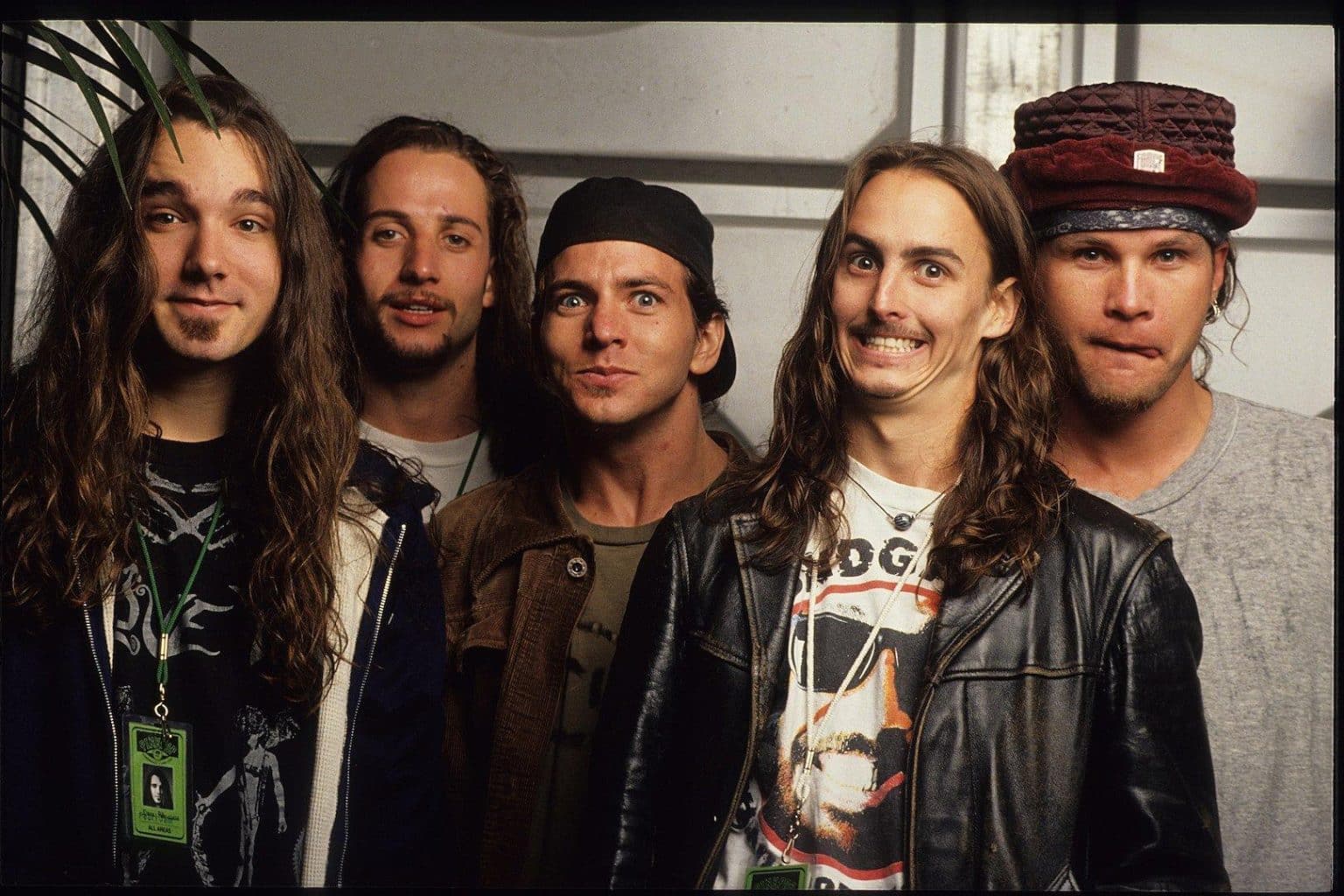The Evolution of Pearl Jam: A Grunge Phenomenon - GigWise