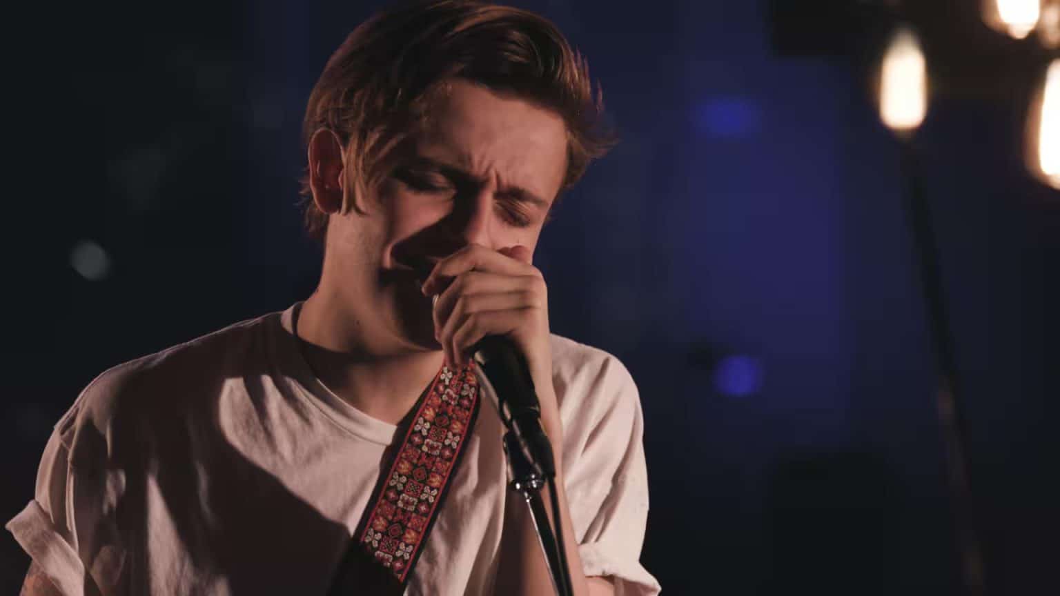 The Best of Canadian Music: 28 Iconic Male Pop Singers - GigWise