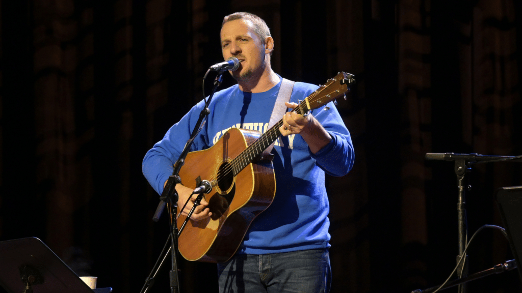 62 Iconic Country Singers Hailing from Kentucky - GigWise