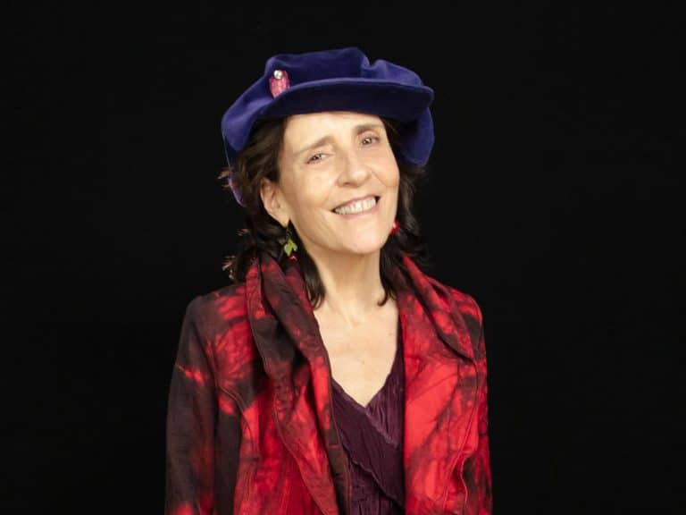 30 Legendary Female Singers of 60s Folk Music - GigWise