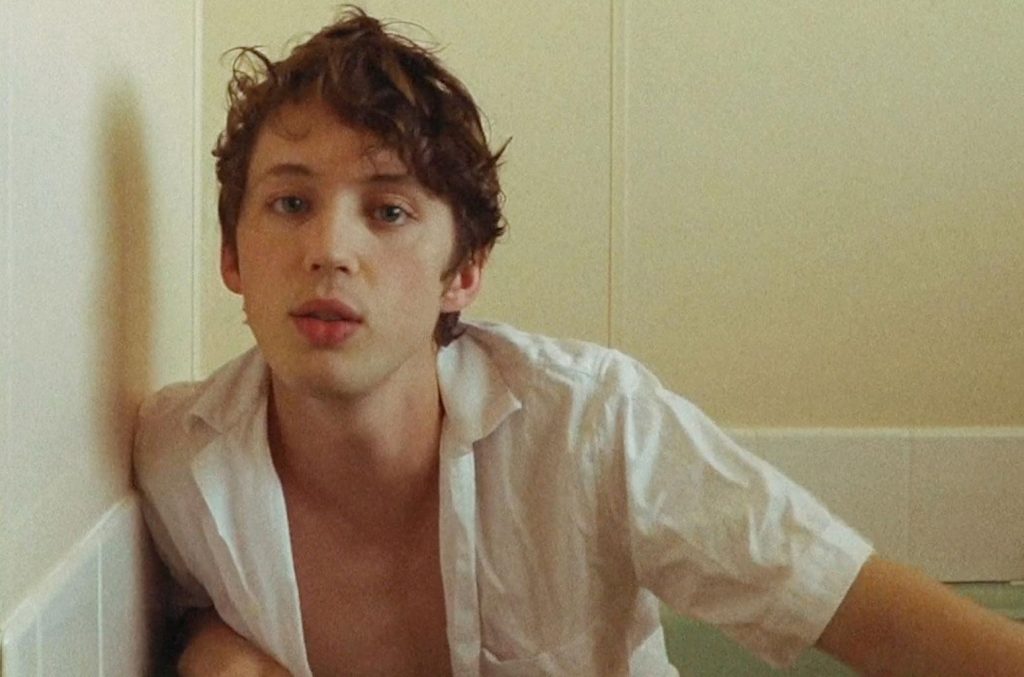 31 Male Alto Singers Redefining the Music Industry - GigWise