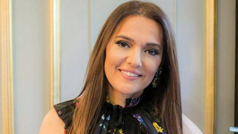 47 Iconic Turkish Singers You Should Know - GigWise