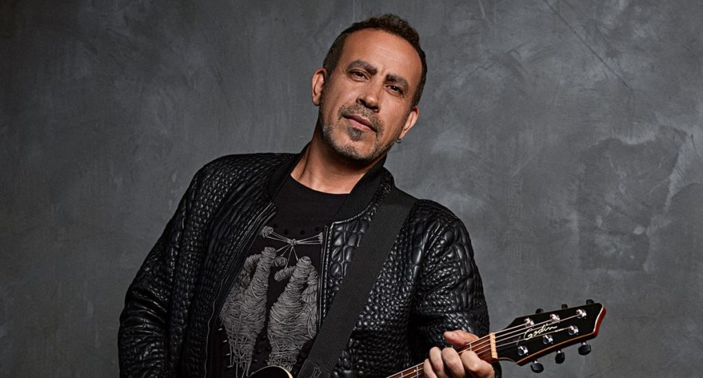 47 Iconic Turkish Singers You Should Know - GigWise