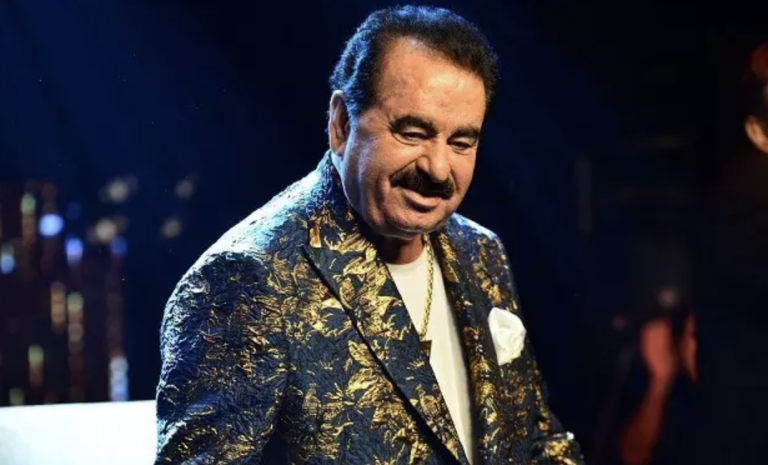 47 Iconic Turkish Singers You Should Know - GigWise