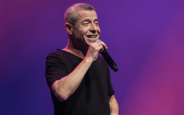 47 Iconic Turkish Singers You Should Know - GigWise