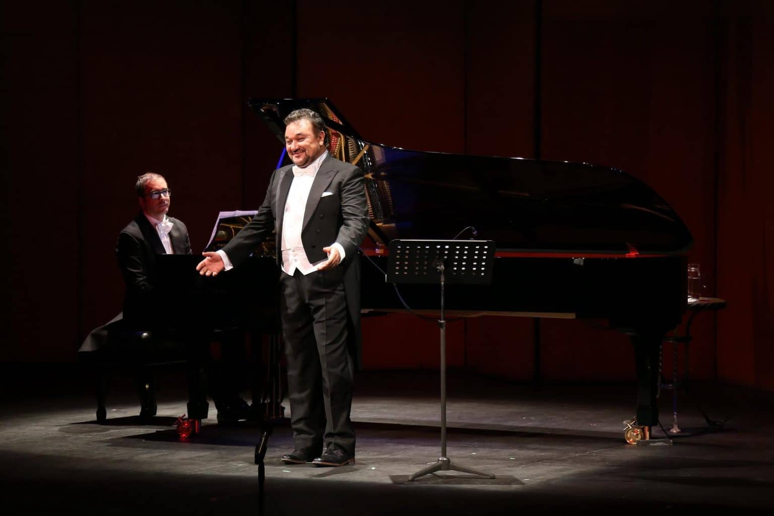 31 Iconic Male Opera Singers You Should Know - GigWise