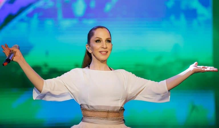 47 Iconic Turkish Singers You Should Know - GigWise