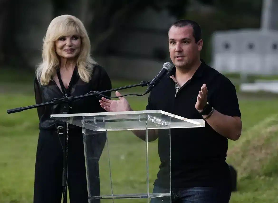 Quinton Reynolds: A Look into His Marital Status - GigWise