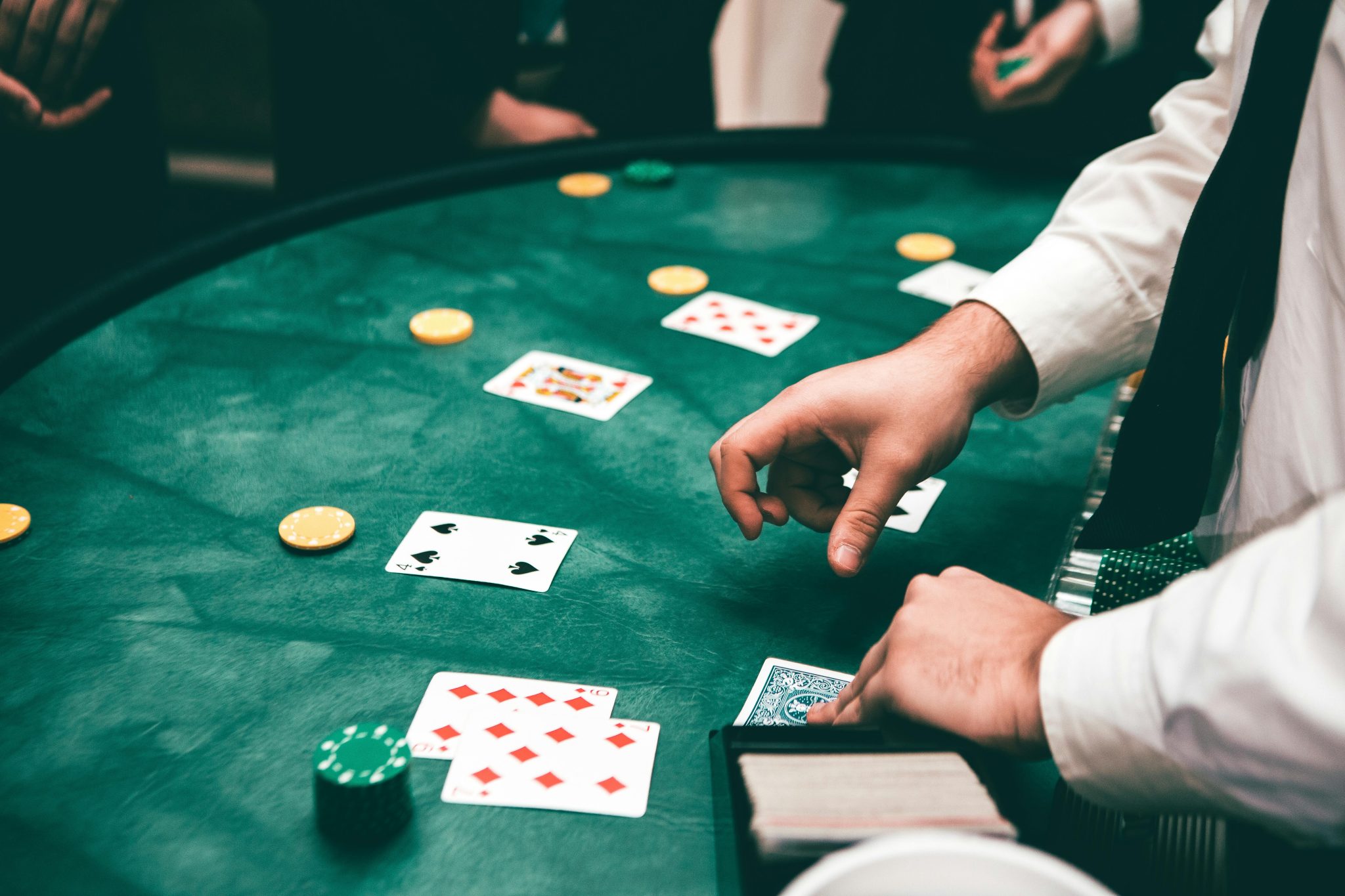 Best Low House Edge Live Dealer Games for Better Casino Odds